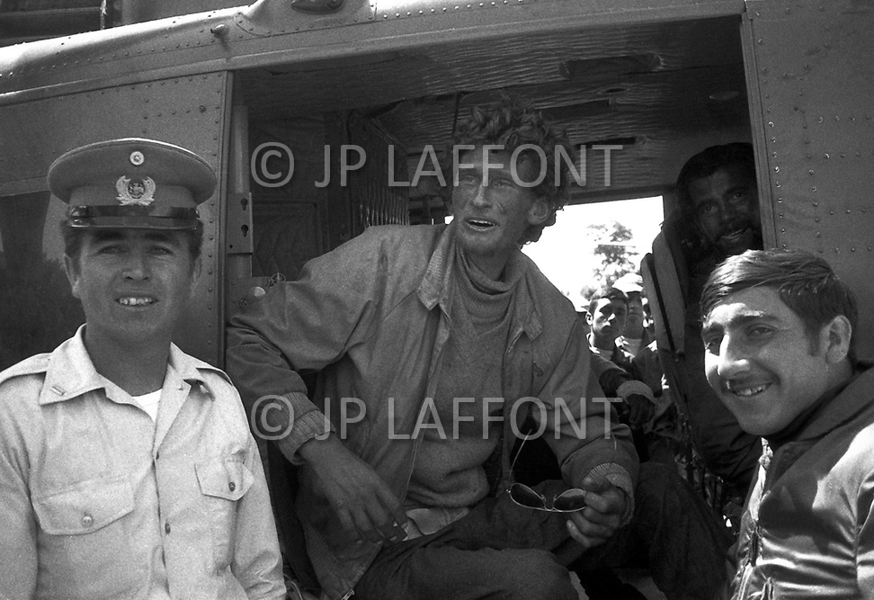 ANDES PLANE CRASH SURVIVORS LAF41018 (1) 11.JPG | Jean Pierre Laffont
